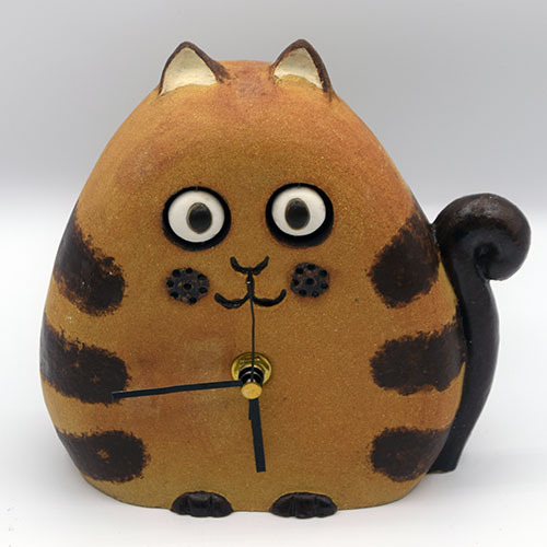 Refractory ceramic cat clock