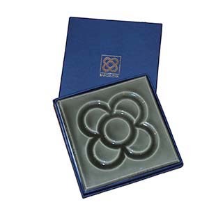 Barcelona flower ceramic tile (Panot).